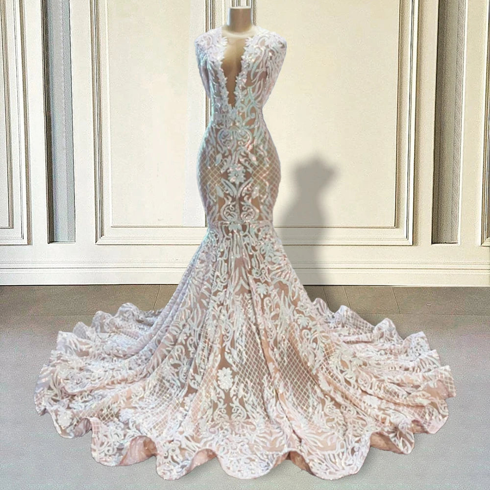 Elegant Lace Mermaid Bridal Gown With Train on Luulla